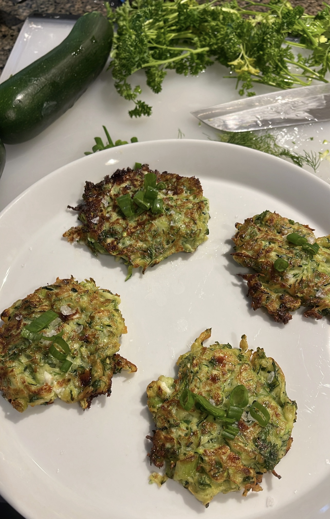 Zucchini & Feta Fritters – extra guac